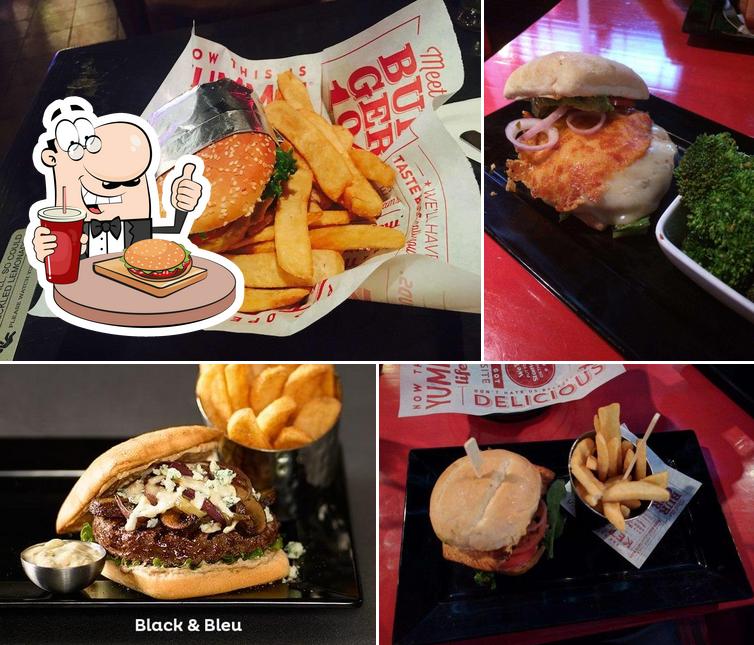 Red Robin Gourmet Burgers and Brews, 7597 170th Ave NE in Redmond ...