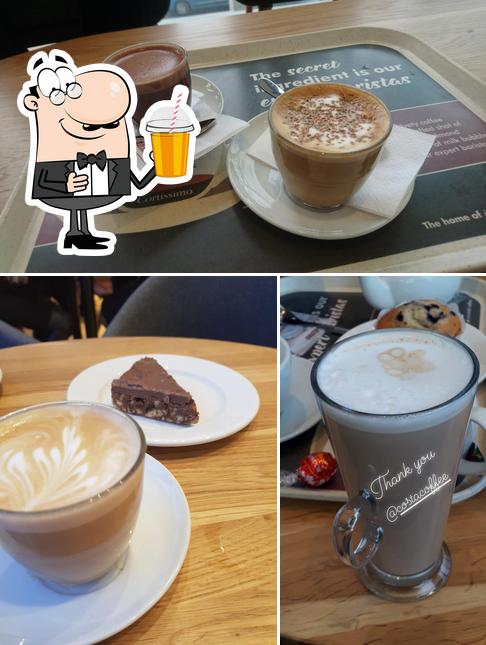 Costa Coffee, Next, Handforth Dean Retail Park, Earl Rd in Wilmslow ...