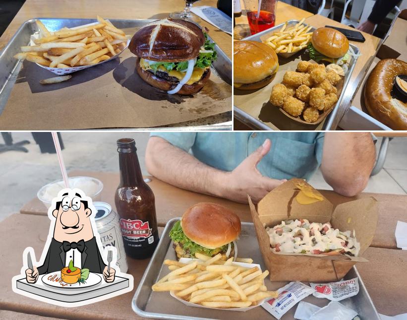 302 Wheaton, Wheaton - Restaurant menu, prices and reviews