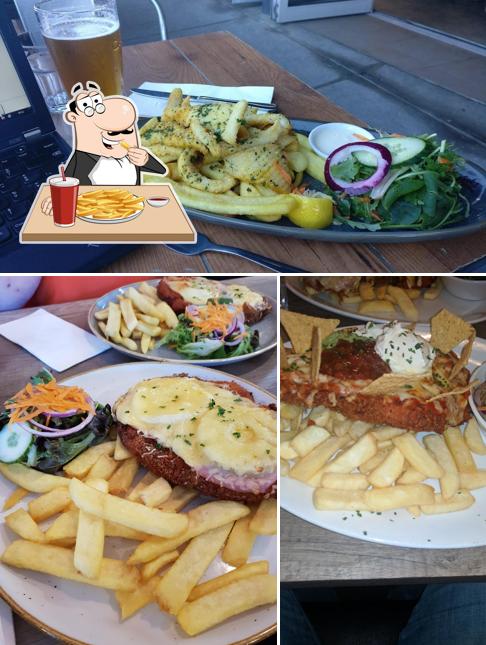 Trax, Bonbeach - Restaurant menu, prices and reviews