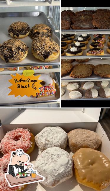 The Donut Hut & Bakery LLC, Norwich - Restaurant menu, prices and reviews