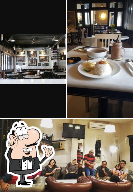 Local Pantry & Studio Karaoke restaurant, Pekanbaru, Jl. Riau Komplek ...