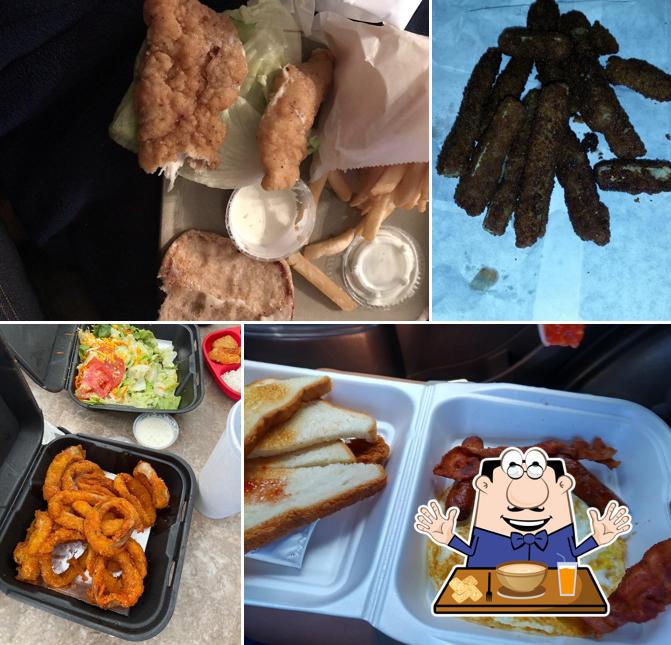 Tams Burgers, 5353 Atlantic Ave in Long Beach - Restaurant menu and reviews