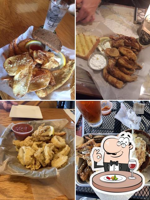 Joeys Yardarm, Racine - Restaurant menu, prices and reviews