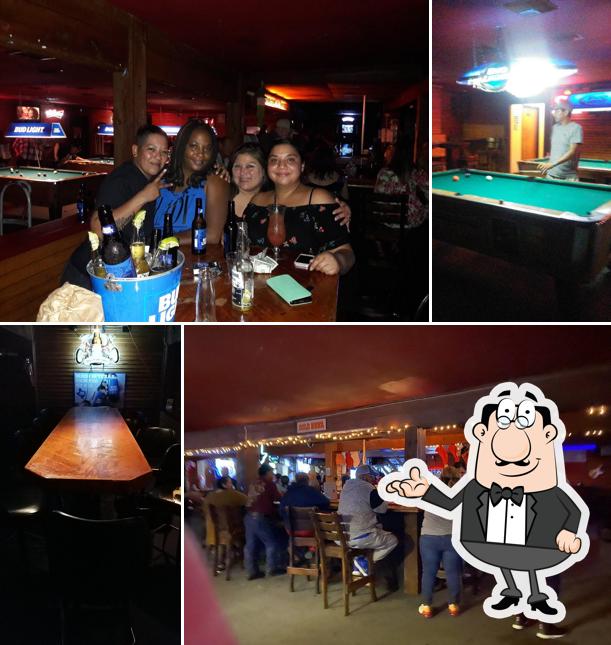 Barton's Boozery in San Antonio - Restaurant reviews