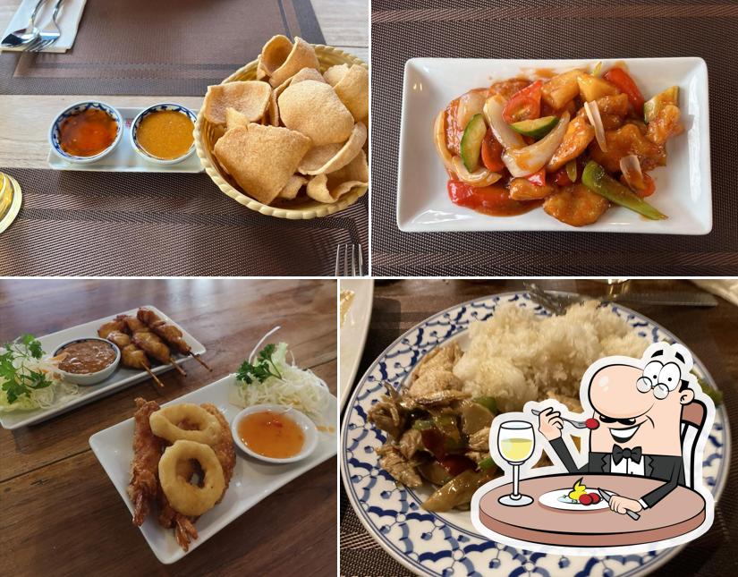 Thai Rainbow, 15 Bird St in Lichfield - Restaurant menu and reviews