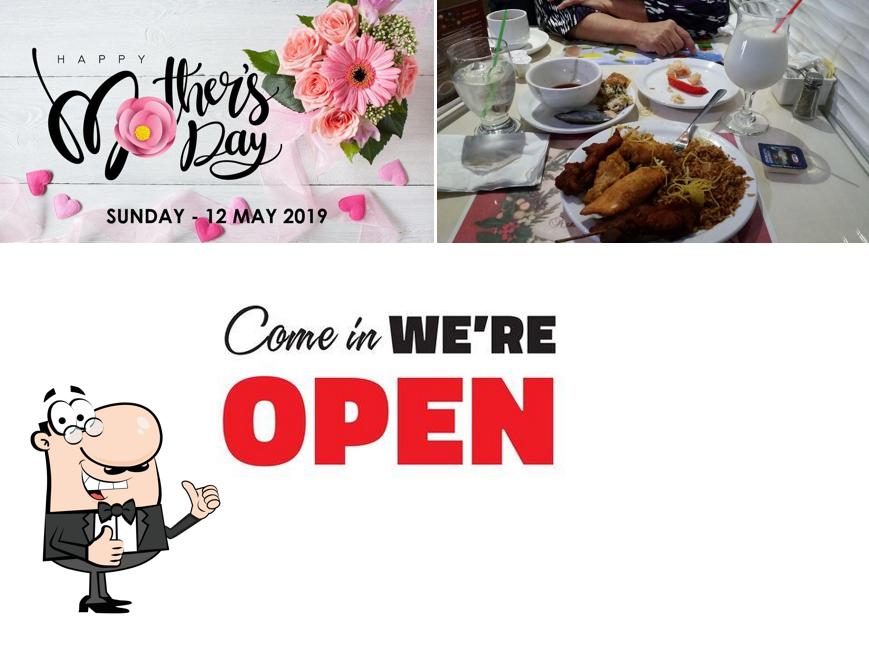 Maple Leaf Queen's Buffet in Moncton - Restaurant menu and reviews