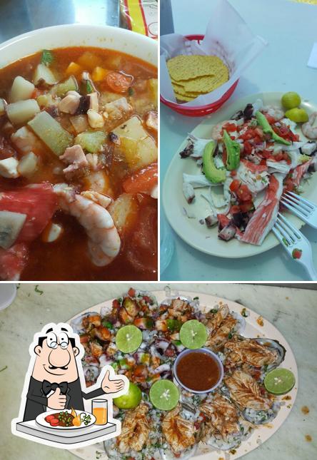 Mariscos Los Compadres in Dinuba - Restaurant menu and reviews