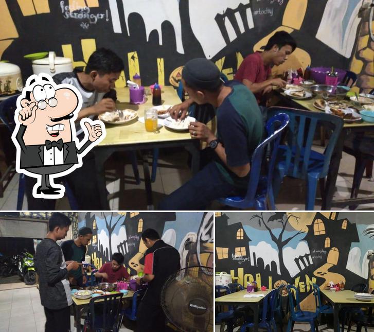 Facefood Cita Rasa restaurant, Indonesia, Q4FX+R42 - Restaurant reviews