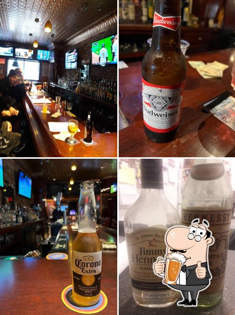The Rail Bar & Grill in New York City - Restaurant menu and reviews