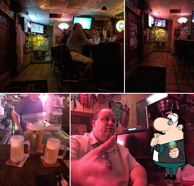 Brass Ring Pub, North Palm Beach - Restaurant menu, prices and reviews