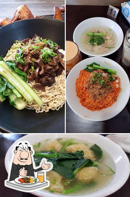 Restaurante Two Hands Noodle Shop, Manning - Carta del restaurante y ...
