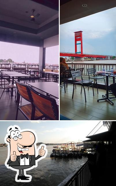 KFC Dermaga Point restaurant, Palembang - Restaurant reviews
