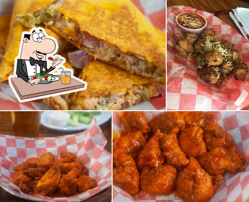 Cluckers in Corydon - Restaurant menu and reviews