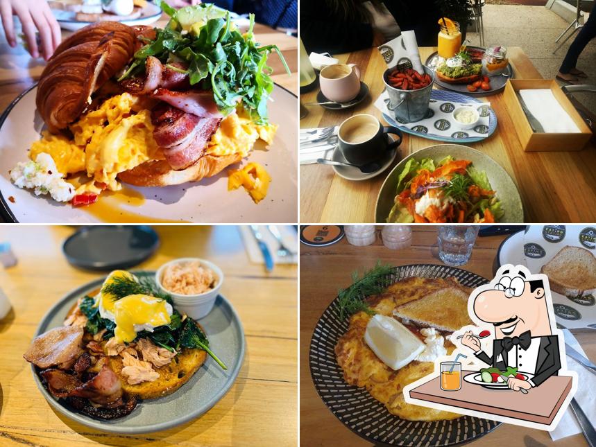 Eating Station in Ravenhall - Restaurant menu and reviews