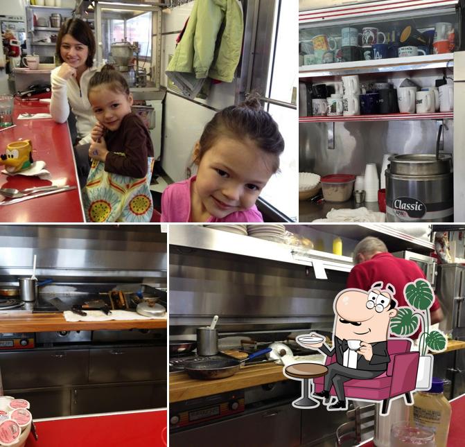 Cindy's Diner, Fort Wayne - Restaurant menu, prices and reviews
