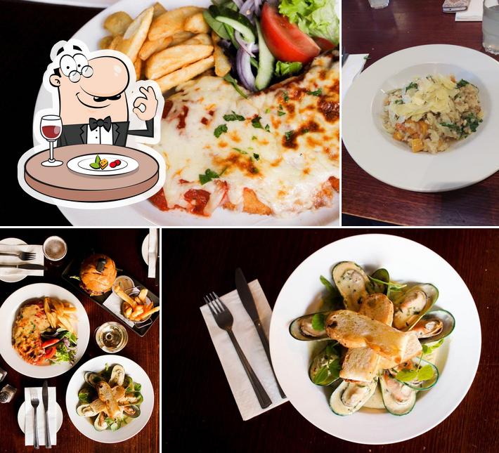 Waterloo Cup Hotel, Moonee Ponds - Restaurant menu, prices and reviews