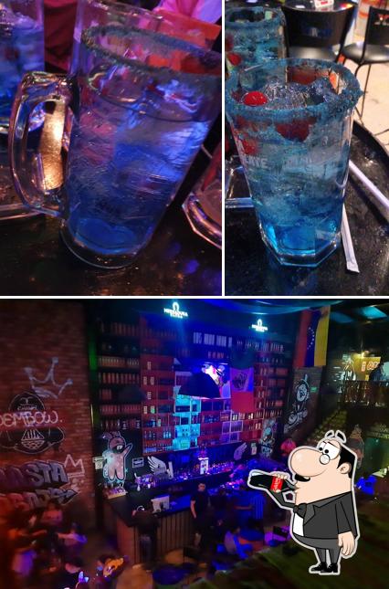 Dembow pub & bar, Mexico - Restaurant reviews