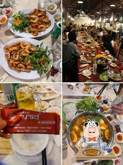Nhà Hàng Tư Trì restaurant, Ho Chi Minh City, 499 Lê Văn Thọ ...