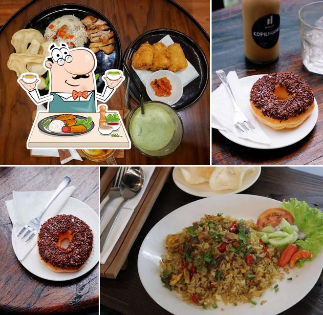 Diskusi Kopi & Ruang Berbagi Kawi cafe, Jakarta - Restaurant menu and ...