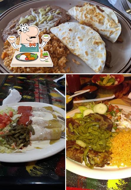 El Gallo Giro, 3991 Lamar Ave in Memphis - Restaurant menu and reviews