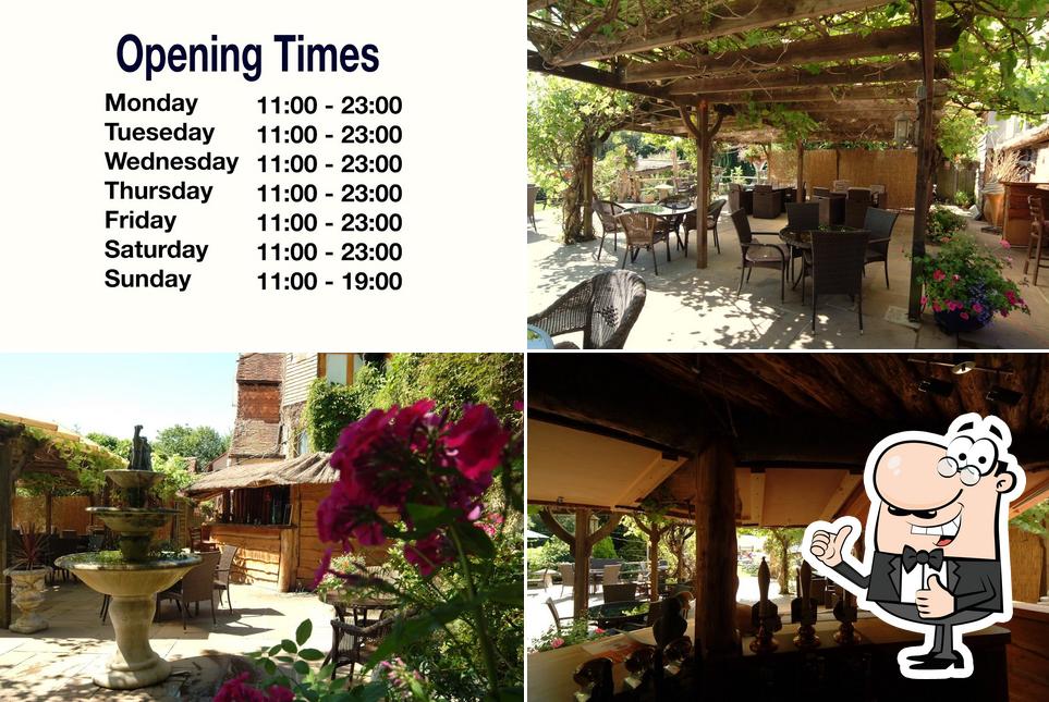 The Wheatsheaf Pub Handcross, Plummers Plain - Restaurant menu, prices ...