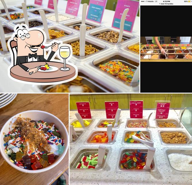 16 Handles in White Plains - Restaurant menu and reviews