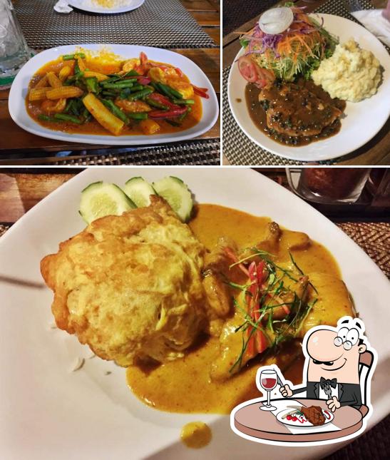 ร้านอาหารAnchor Inn By Jackie & Pukkie restaurant, Chalong - Restaurant ...