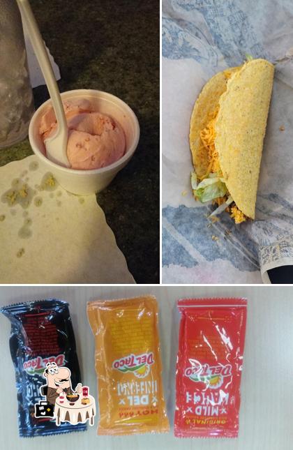 Del Taco, 16150 Perris Blvd in Moreno Valley - Restaurant menu and reviews