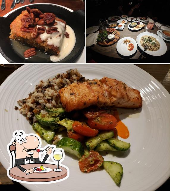 Pinstripes, Beachwood - Restaurant menu, prices and reviews