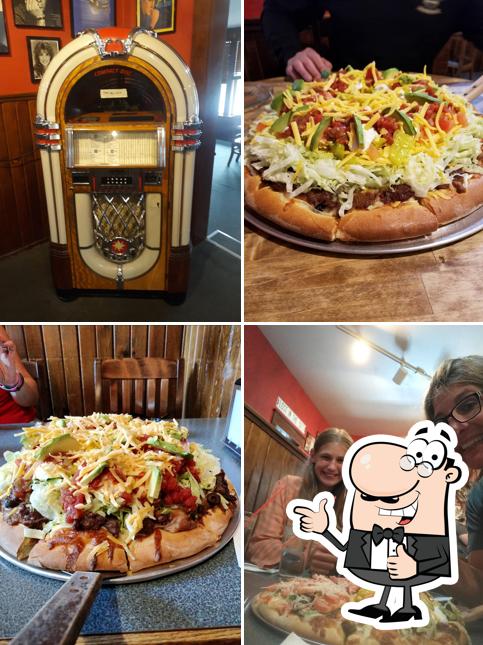 Second Avenue Pizza in Sandpoint - Restaurant menu and reviews