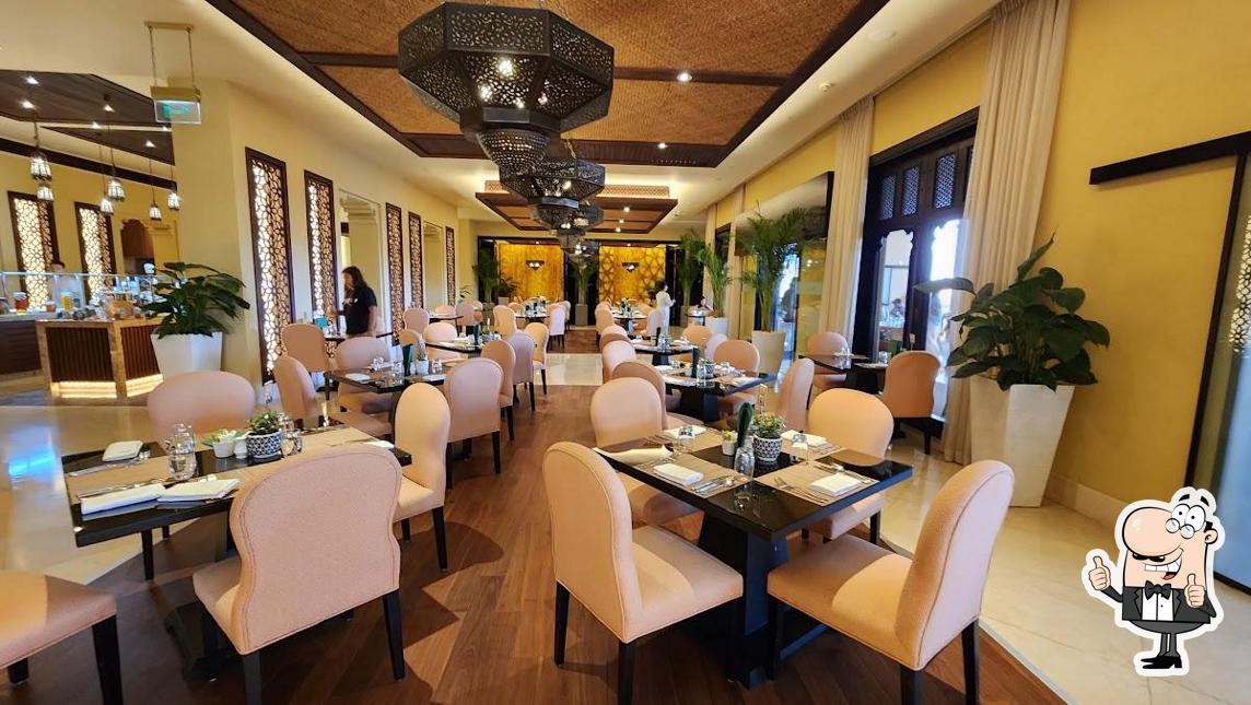 Al Waha Restaurant at Qasr Al Sarab Desert Resort by Anantara, UAE ...