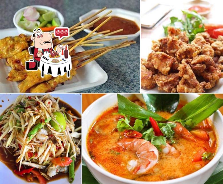 โจนมุมตึก คาเฟ่ @ Mars Chic Market pub & bar, Pak Kret, WGJQ+GM8 Unnamed Road - Restaurant reviews