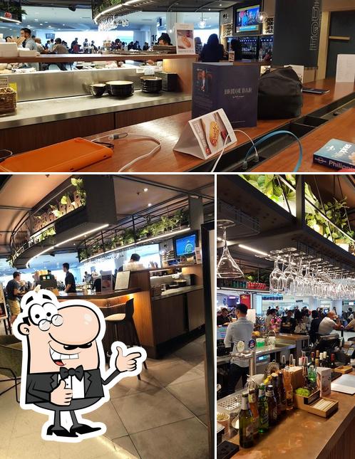 Bridge Bar, Sydney International Airport, Terminal 1 in Mascot ...