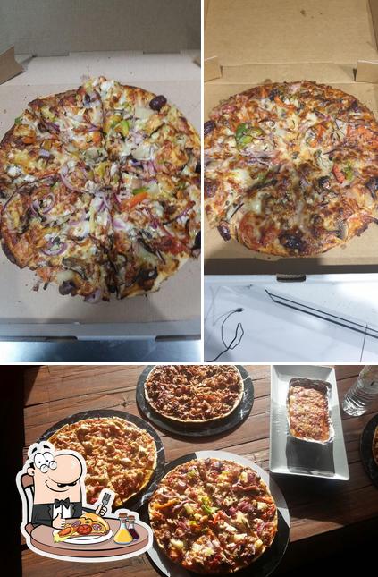 Outlaw Pizza in Tweed Heads South - Restaurant menu and reviews
