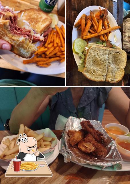 Roscoe's Pub and Grill, Hudson - Restaurant menu, prices and reviews