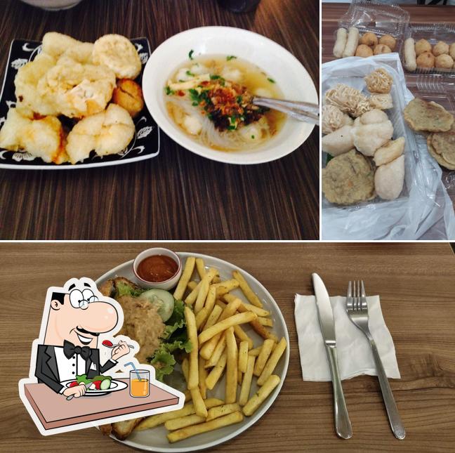 Pempek Pak Raden - Batam restaurant, Batam, Ruko Penuin Regency ...