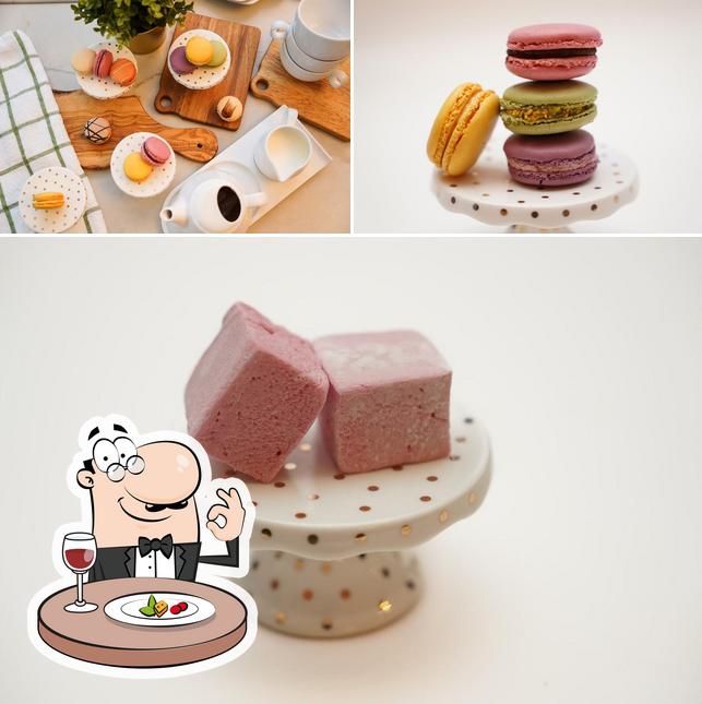 Happy Macaron, 5708 176 St in Surrey - Restaurant reviews