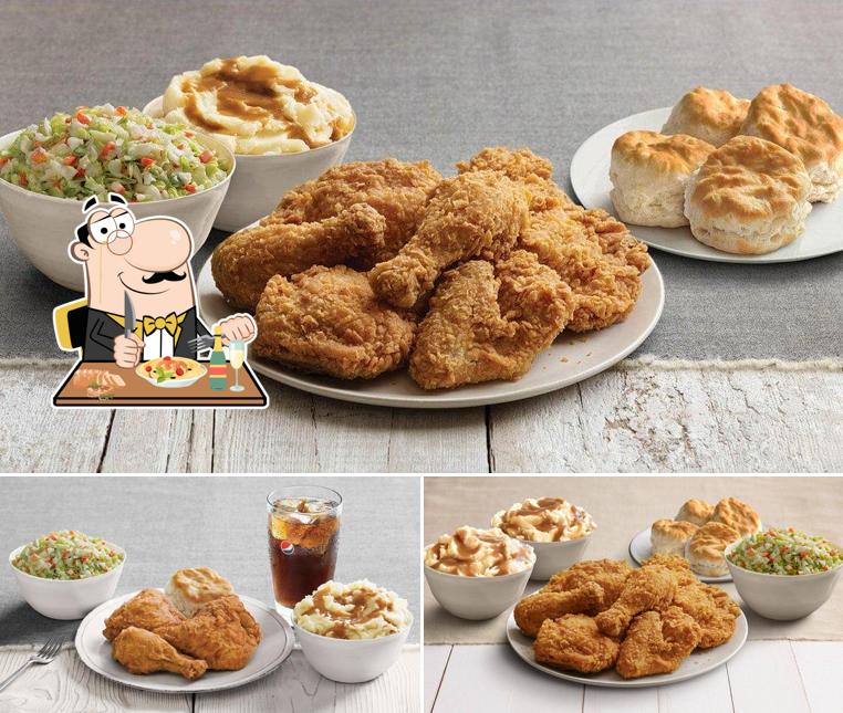KFC, 20351 W Bluemound Rd in Brookfield - Restaurant menu and reviews