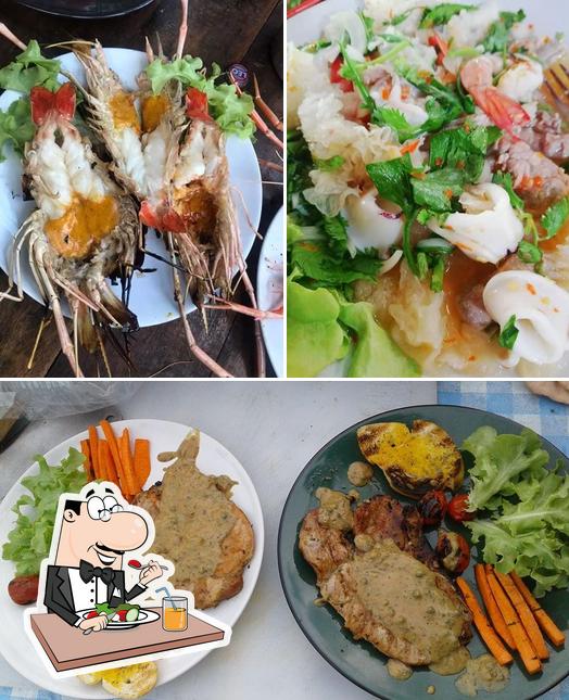 Our Table By M&M Bbq And Steak House, Phanom Wang
