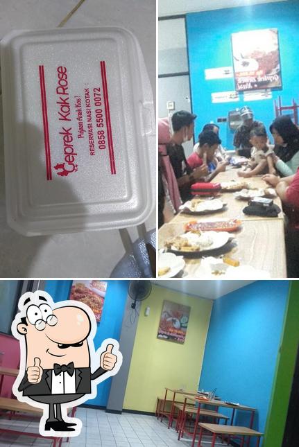 Geprek Kak Rose Dharmawangsa restaurant, Surabaya - Restaurant reviews