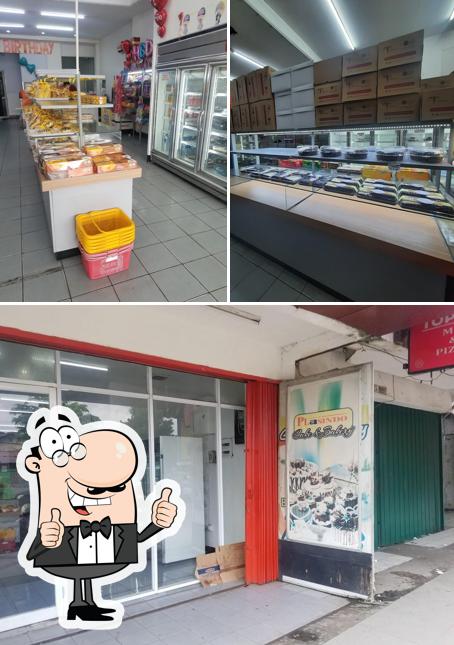 PLASINDO Cake & Bakery, Cilegon - Restaurant reviews