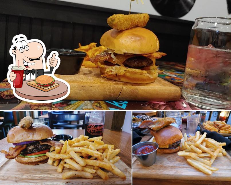 Hooligans Ales & Eats in Kelowna - Restaurant menu and reviews