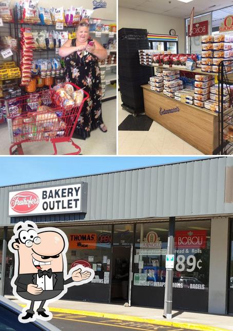 Freihofer's Bakery Outlet in North Attleborough - Restaurant reviews