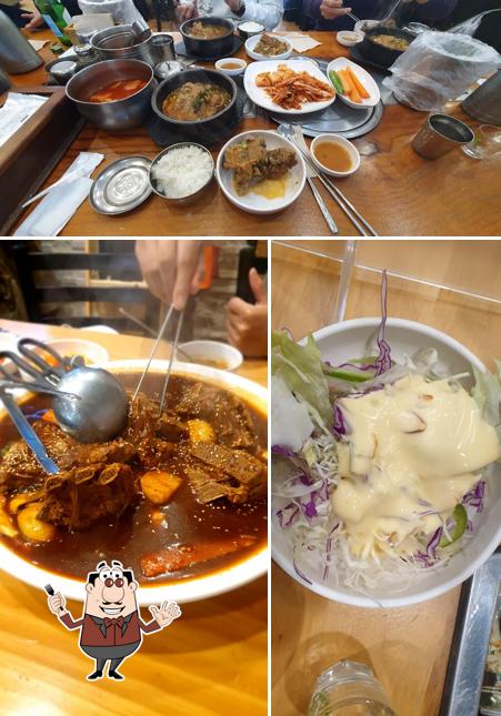Wondang Gamja-tang(pork back-bone stew) restaurant, Seoul, 38-9 Digital ...