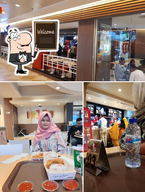 KFC restaurant, Batam, Mega Mall Batam Centre Lt. UG Unit 101/102 ...