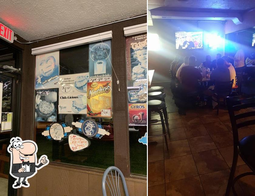 Mr Divots Queen, 13393 York Rd in North Royalton - Restaurant menu and ...