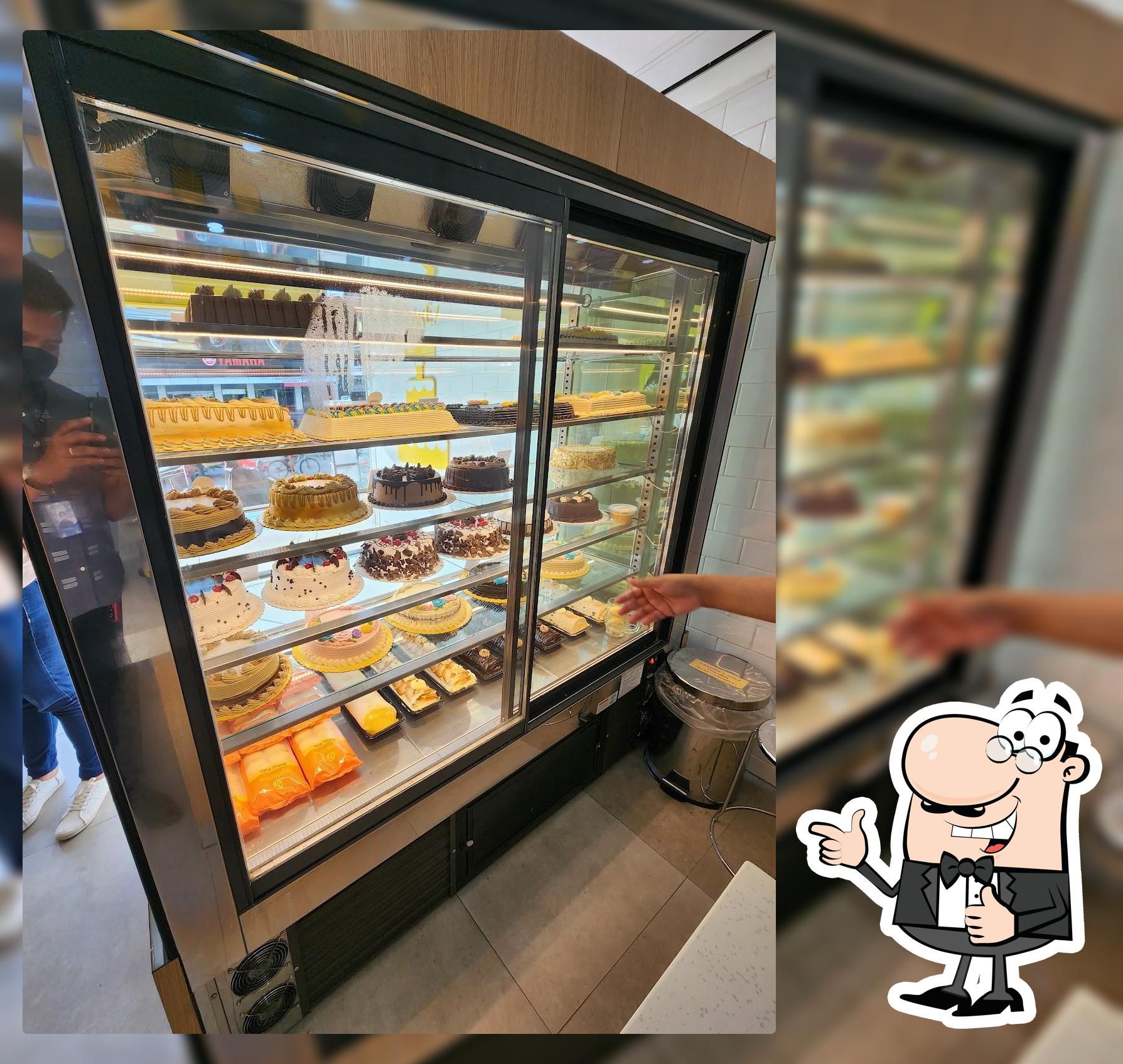 Goldilocks Bakeshop, Mexico - Restaurant reviews