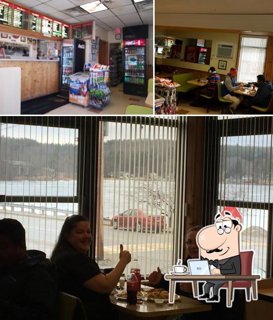 Lakeside Pizza & Seafood in Tyngsborough - Restaurant menu and reviews