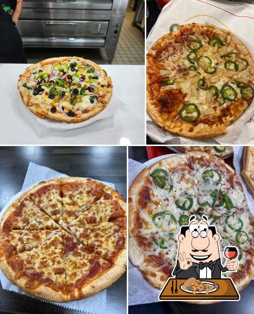 Singas Famous Pizza Middletown in Middletown - Restaurant menu and reviews